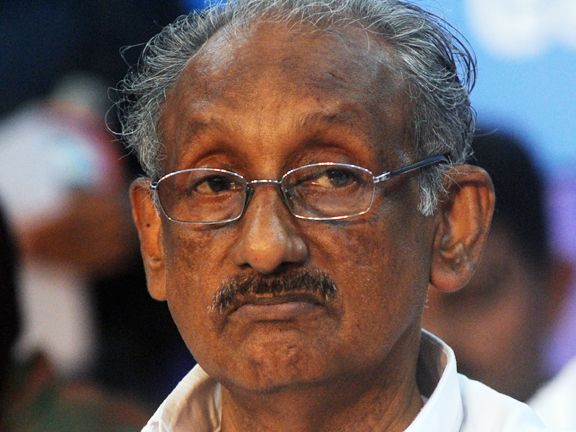 സോളര്‍ റിപ്പോർട്ട് മലയാളം തര്‍ജമ വൈകുമെങ്കില്‍ ഇംഗ്ലീഷ് പകര്‍പ്പ് നല് ...